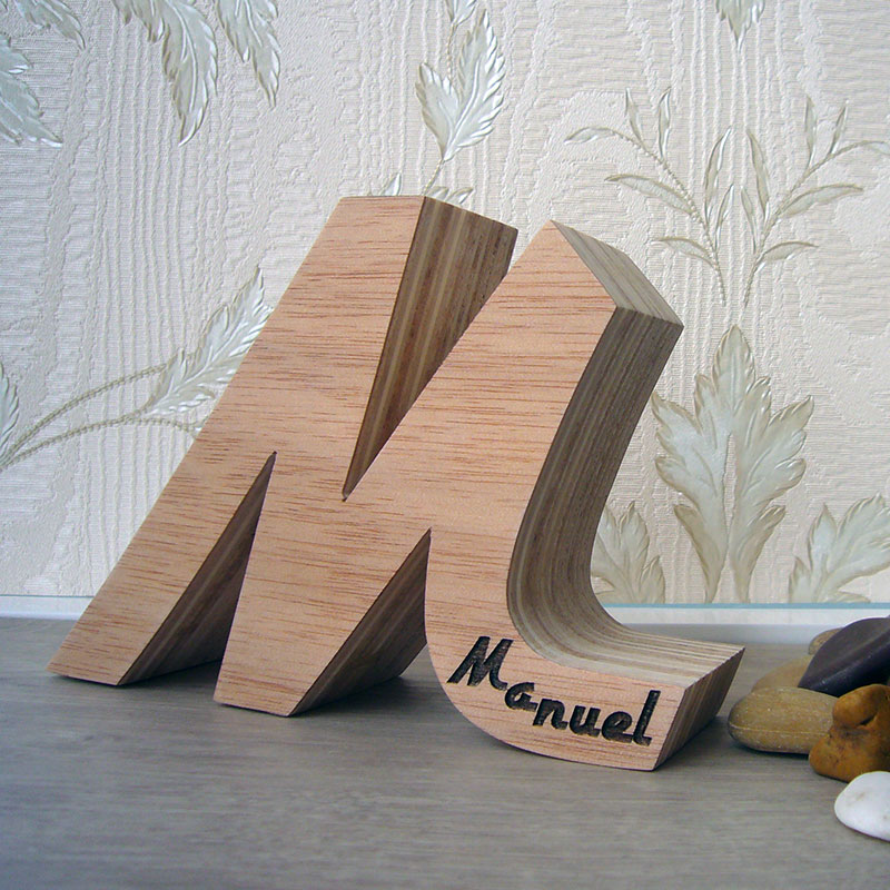 M personalizada con el nombre de Manuel - Decoraletras