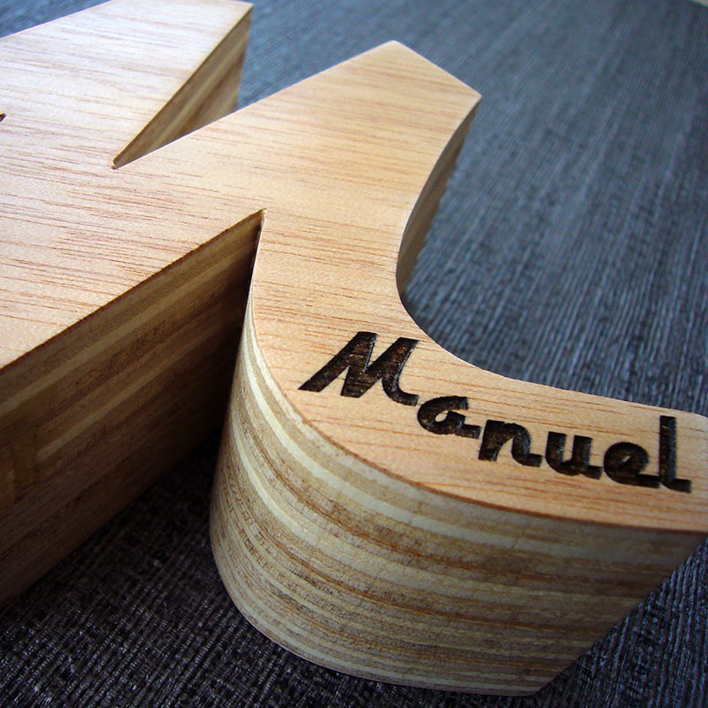 M personalizada con el nombre de Manuel - Decoraletras