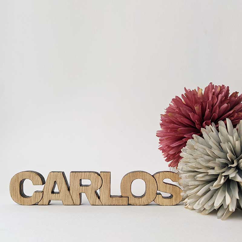 Nombre Carlos en madera - Decoraletras